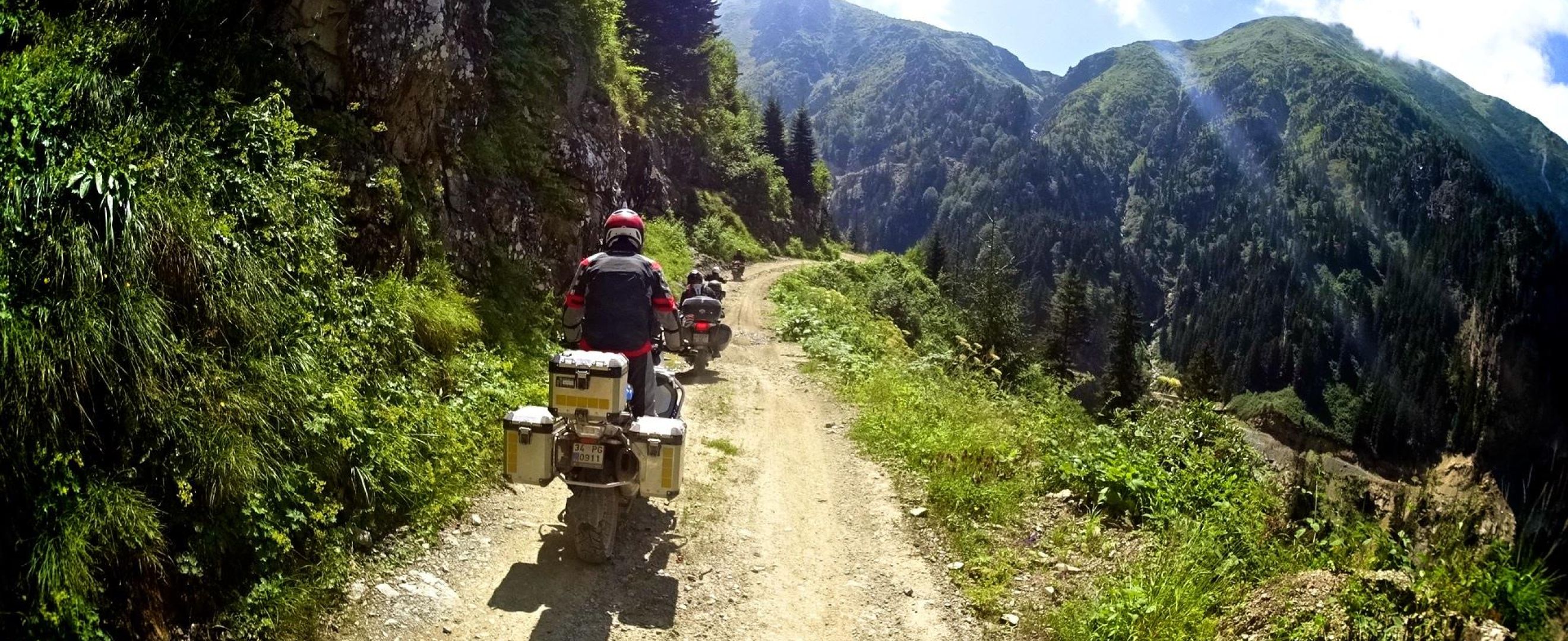 D 915 (The "Bayburt- Of" Road) | Motorcycle Diaries